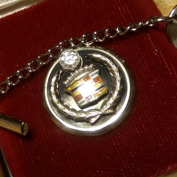 Cadillac | Accessories | Cadillac Tielapel Pin K White Gold Wdiamond ...